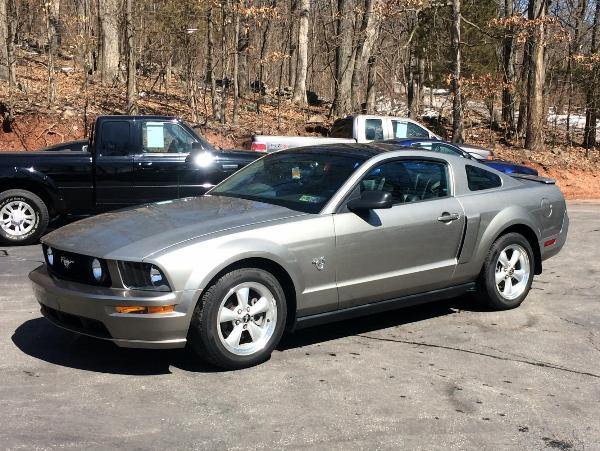 2009 Vapor Silver Ford Mustang